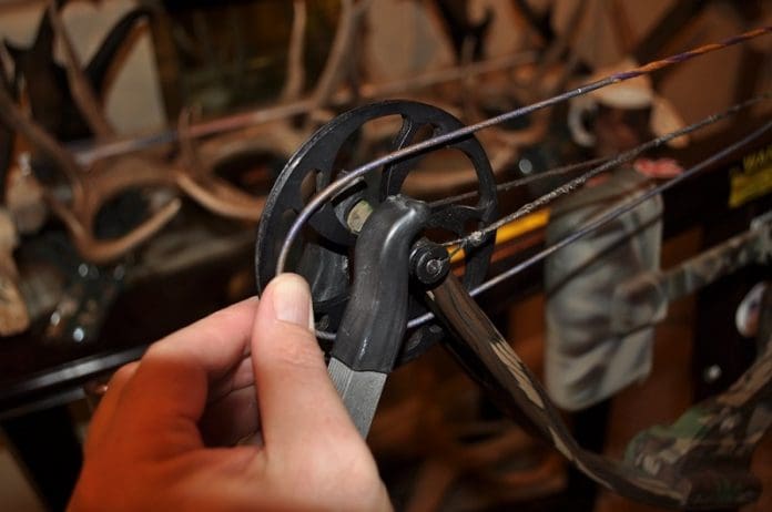 DIY Bowstring Installation - Rokslide